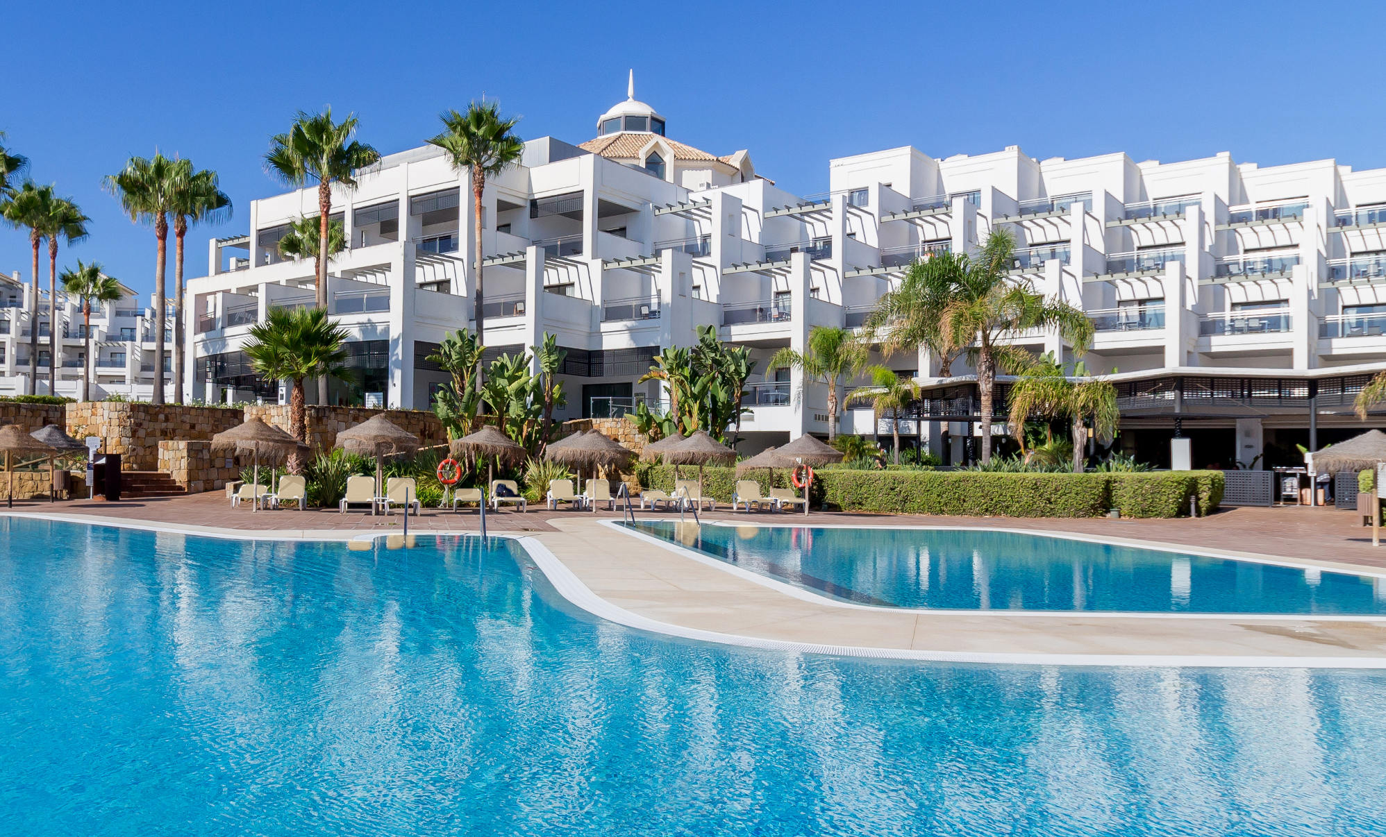 Un oasis donde celebrar la vida: así es el espectacular Estepona Hotel ...