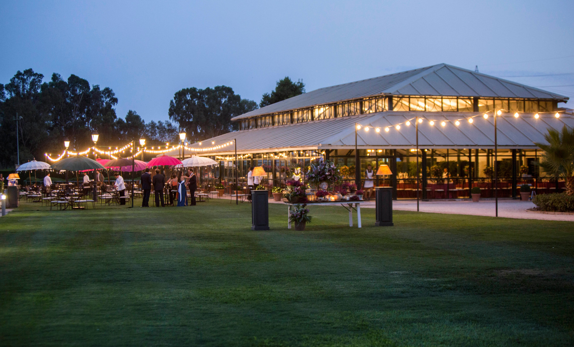 Real Club Pineda, versatilidad en el corazón de Sevilla para cualquier ...