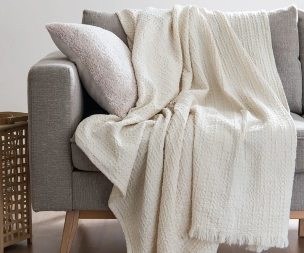 Tipos de mantas para sofá: el complemento más necesario del salón ...