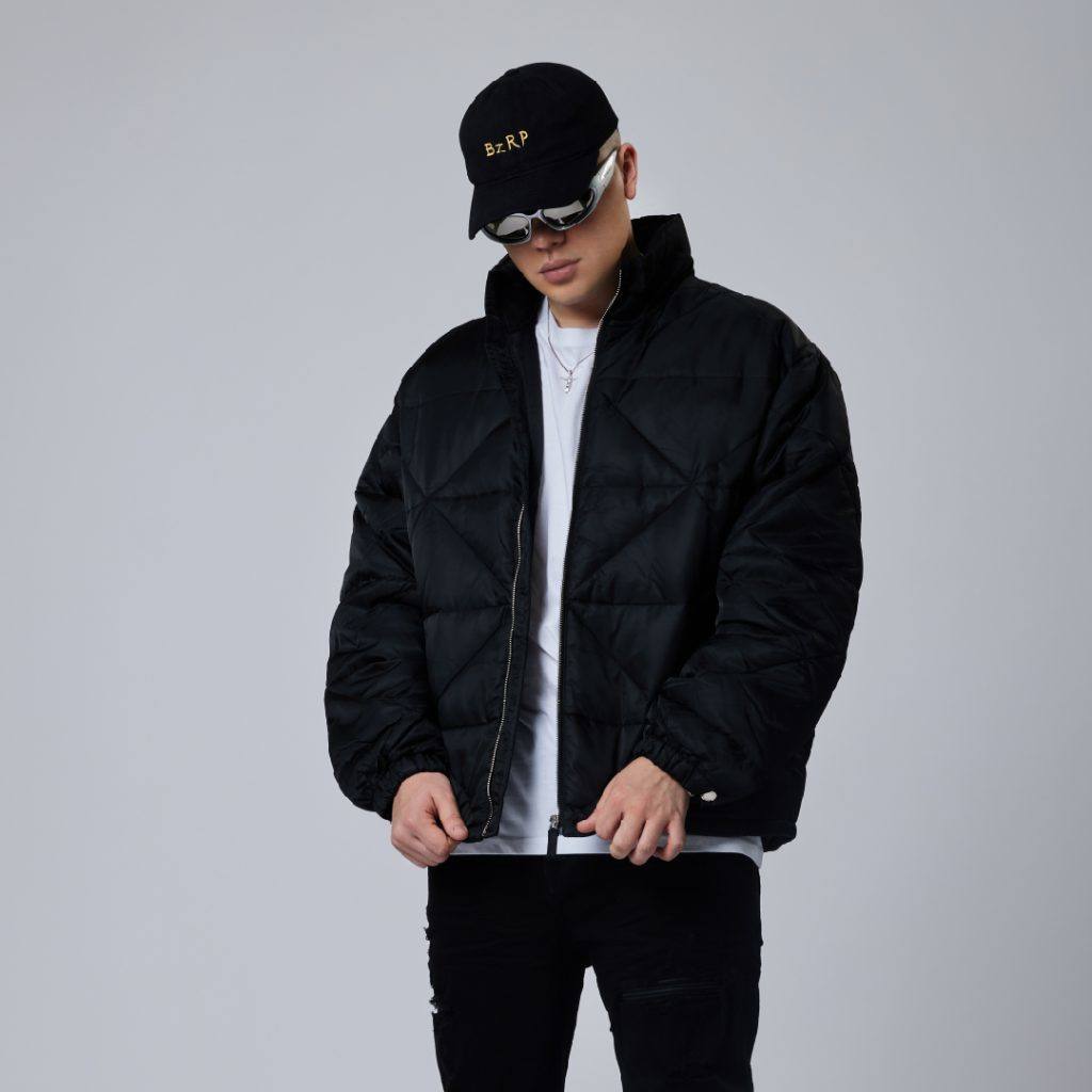 La nueva colección de Bizarrap y Bershka que llega justo a tiempo para ...