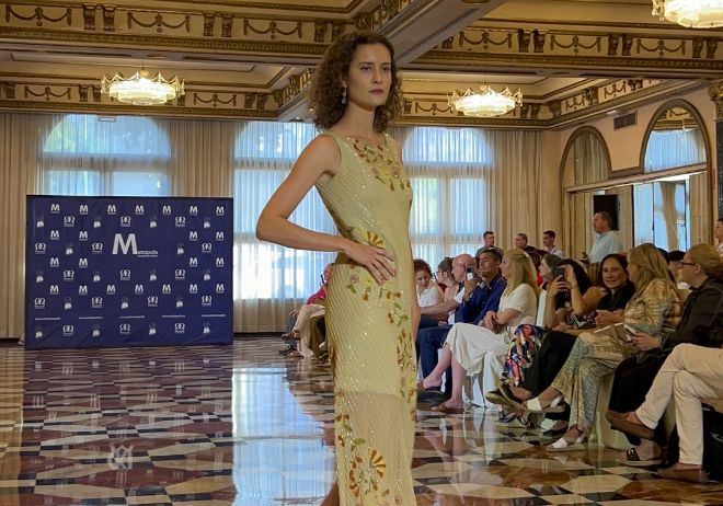 Así fue el desfile de ‘Metrópolis’ aclamado por sus diseños flamencos